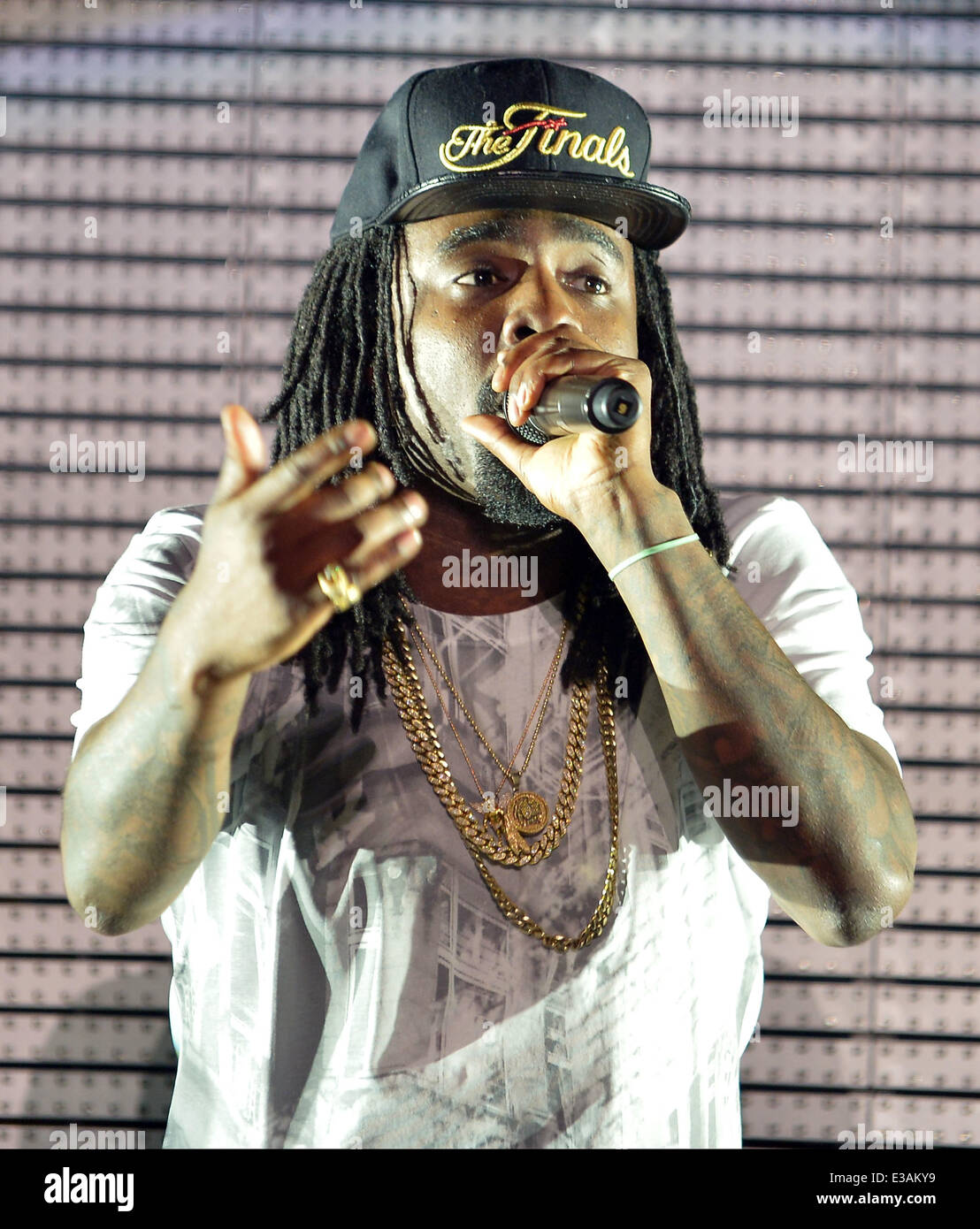 Wale singer hi-res stock photography and images - Alamy