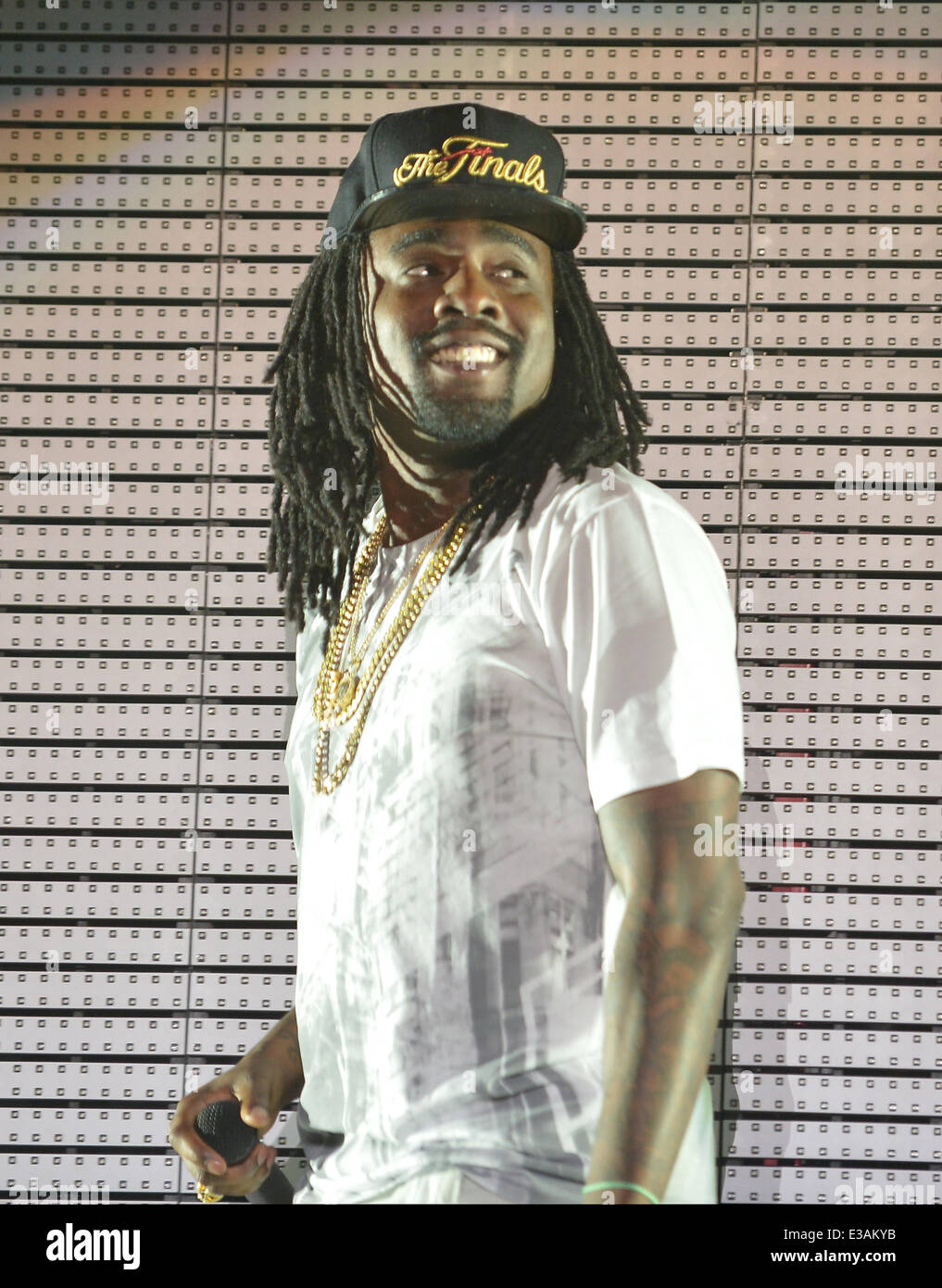 Wale singer hi-res stock photography and images - Alamy