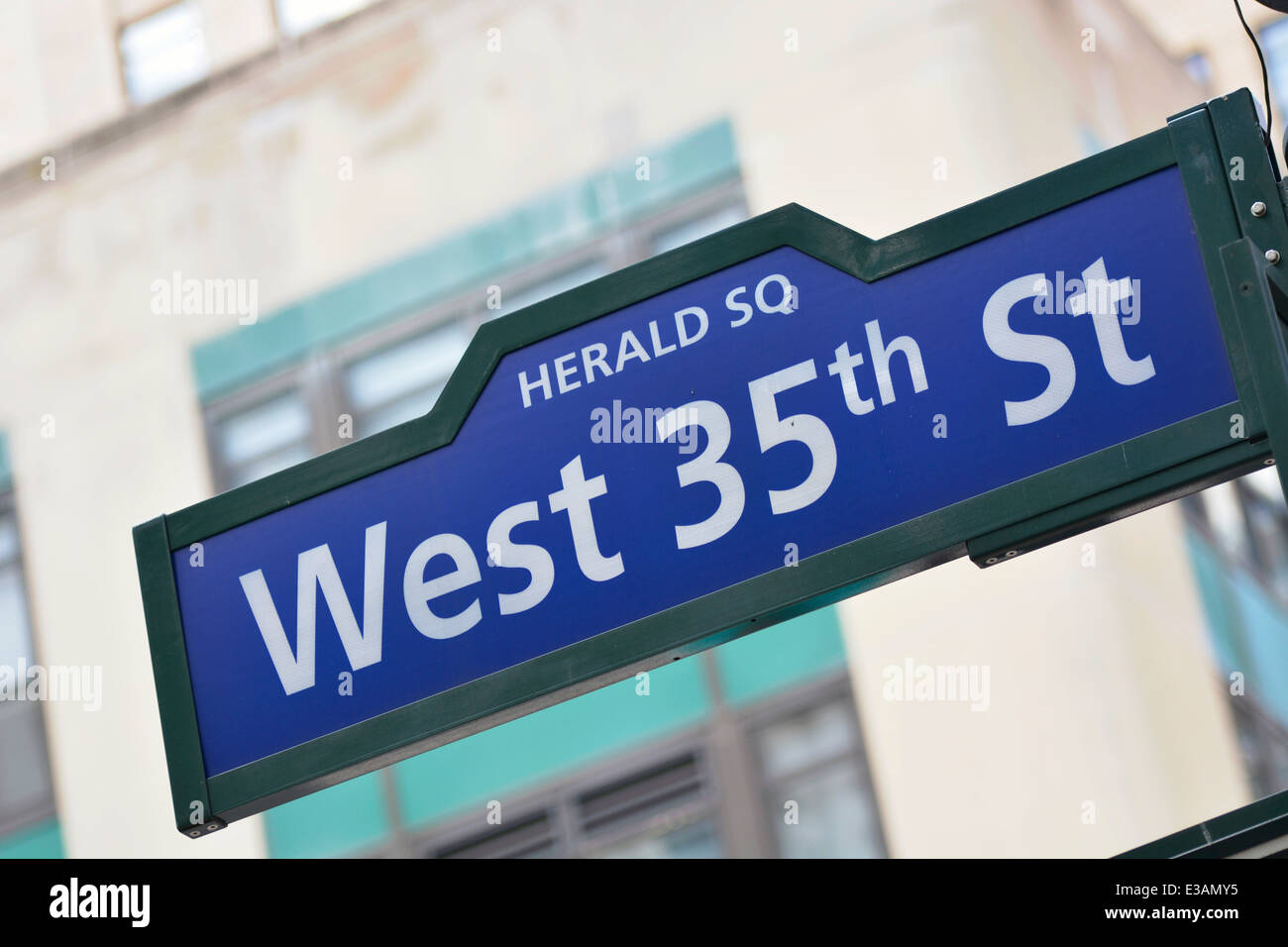 Herald Square New York, Street Sign of West 35th St Stock Photo - Alamy