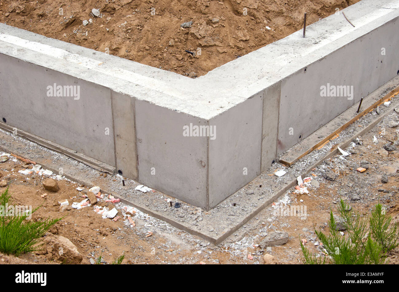 Foundation base hi-res stock photography and images - Alamy