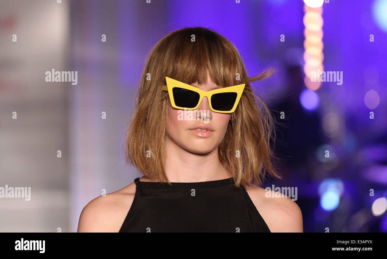 Fearne Cotton launches her SS14 Fashion Collection for Very.co.uk as ...