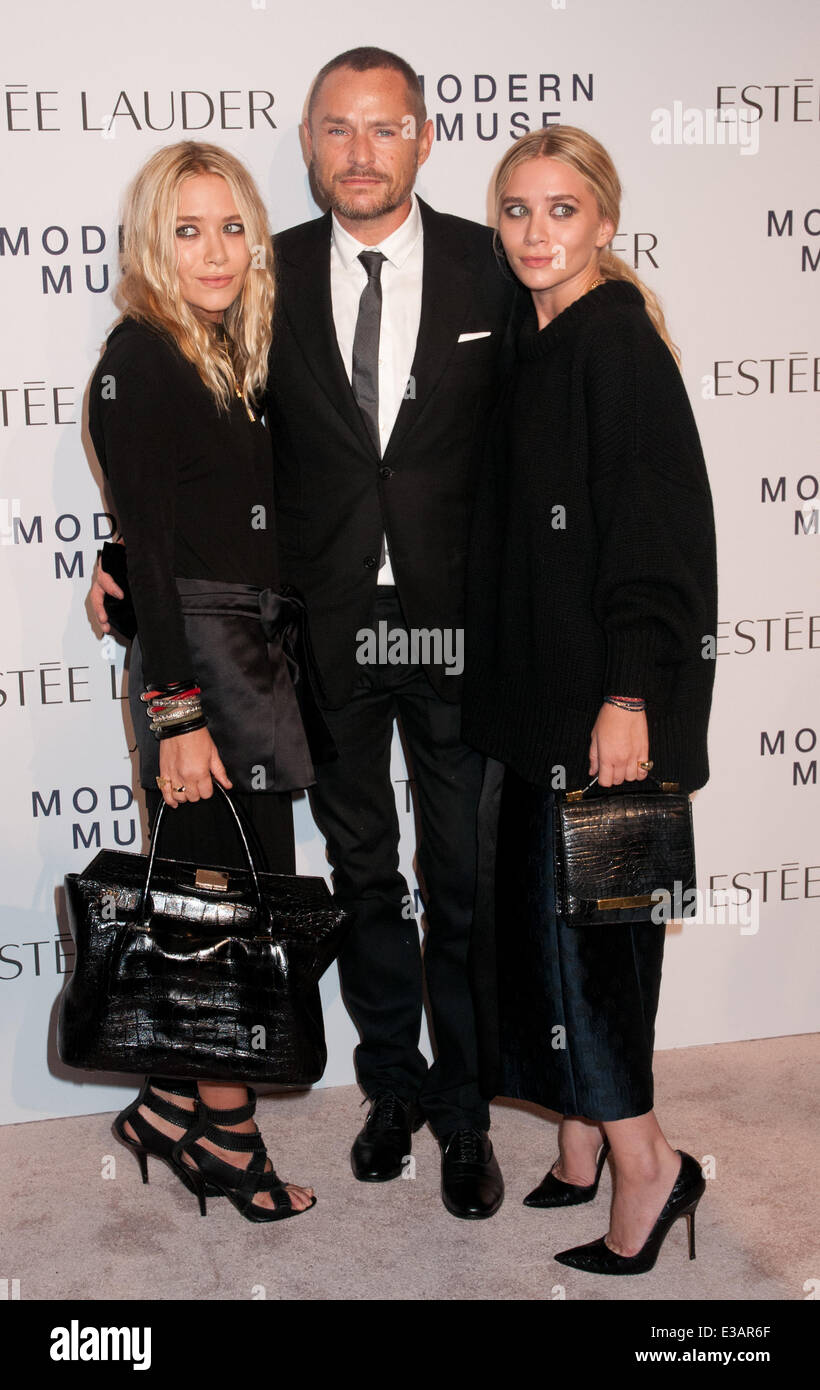 Mary kate olsen ashley olsen fragrance hi-res stock photography and ...