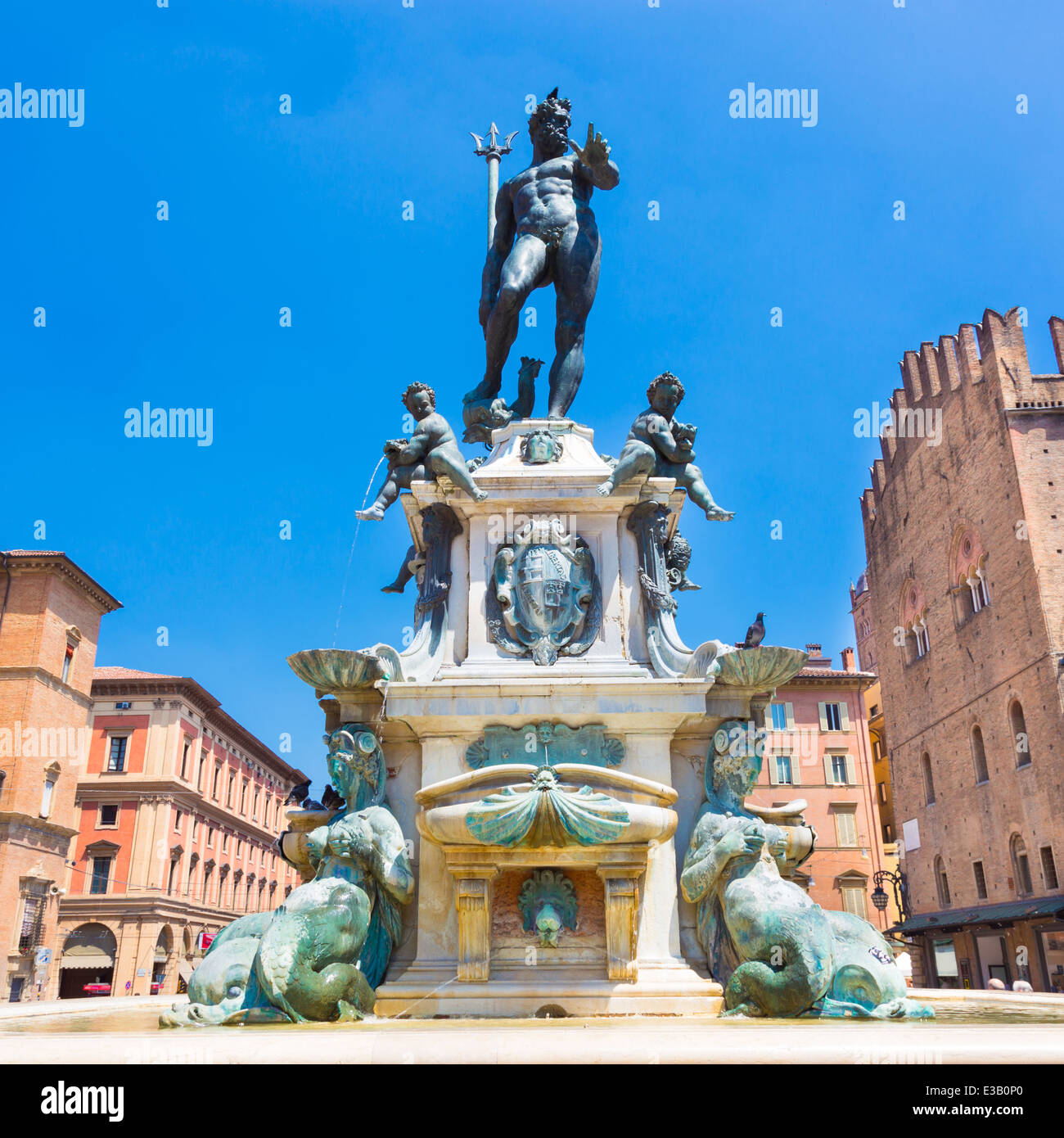 Fountain with the neptune hi-res stock photography and images - Alamy