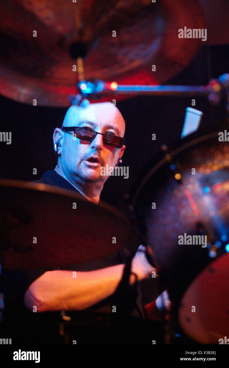 Jim Cregan & Co perform live at The Brook Featuring: Harry James Where ...