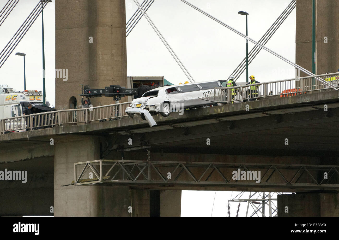 George street bridge newport hi-res stock photography and images - Alamy