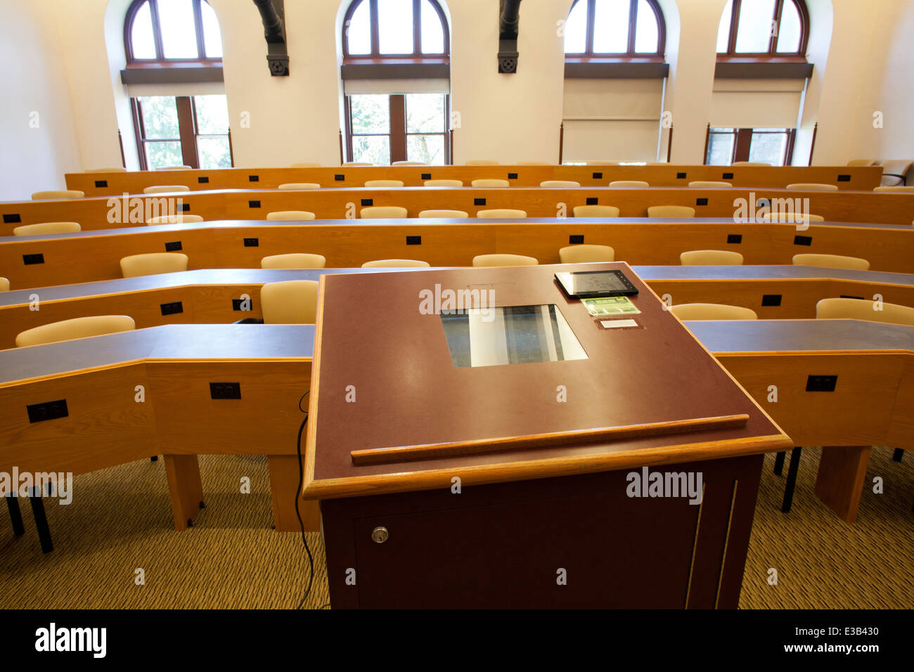 University classroom empty hi-res stock photography and images - Alamy