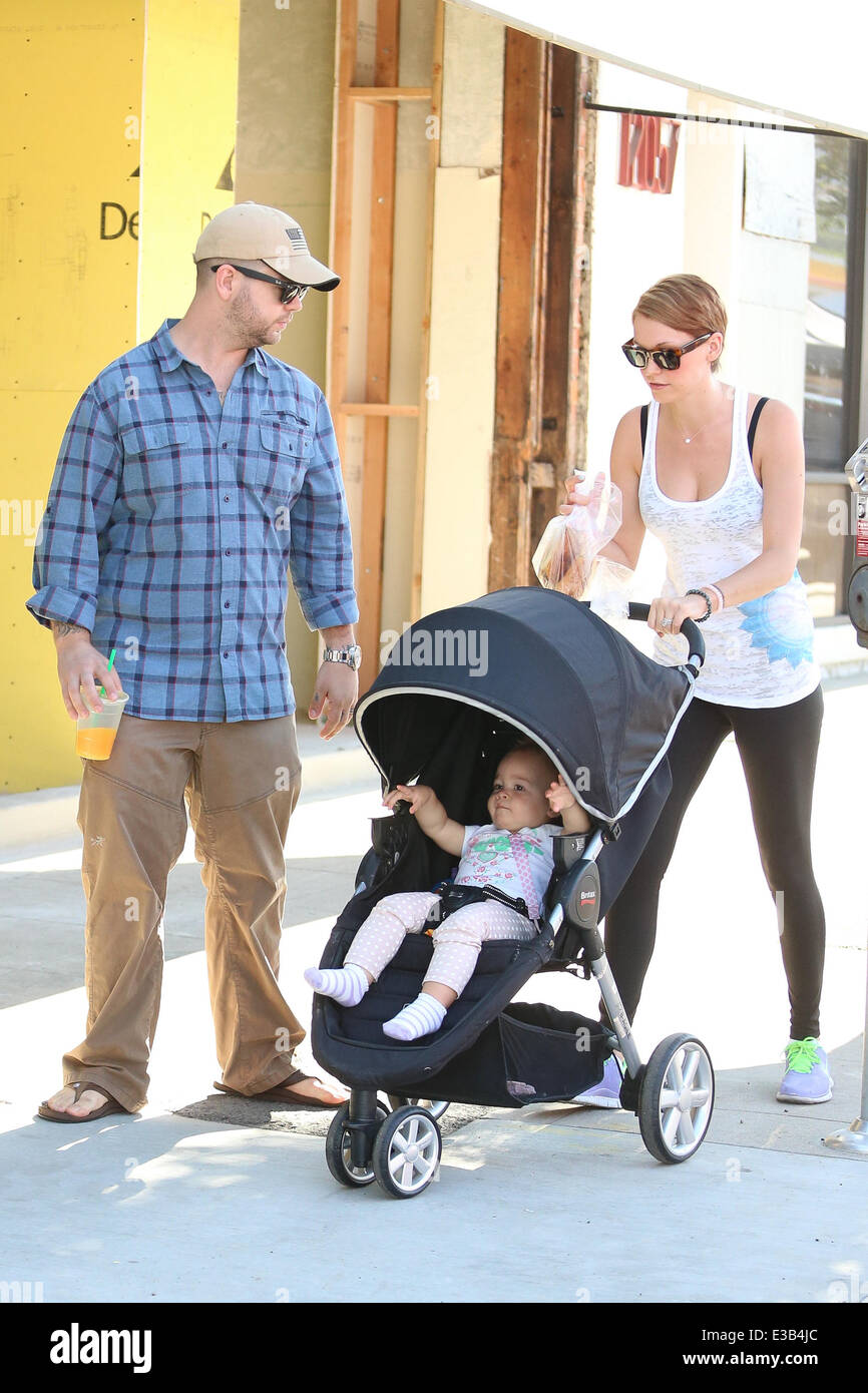 Jack Osbourne, his wife Lisa Stelly and their daughter, Pearl ...