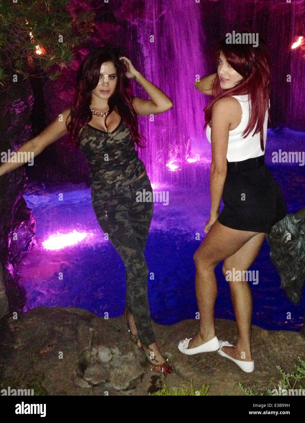 The Howe Twins, Carla Howe and Melissa Howe at Drake's viewing party ...