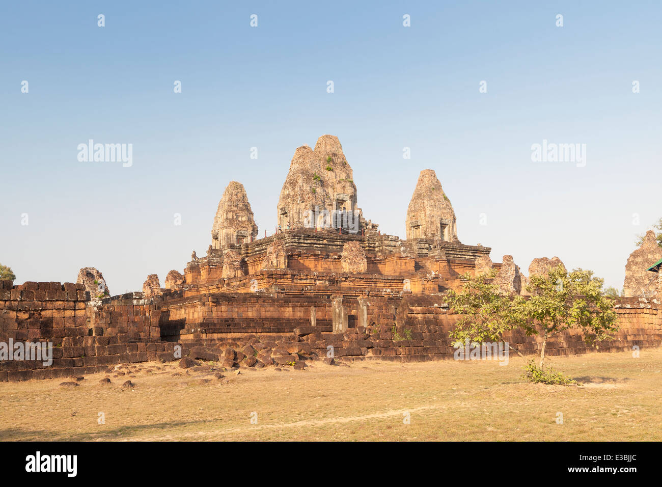 Pre angkorian temple hi-res stock photography and images - Alamy