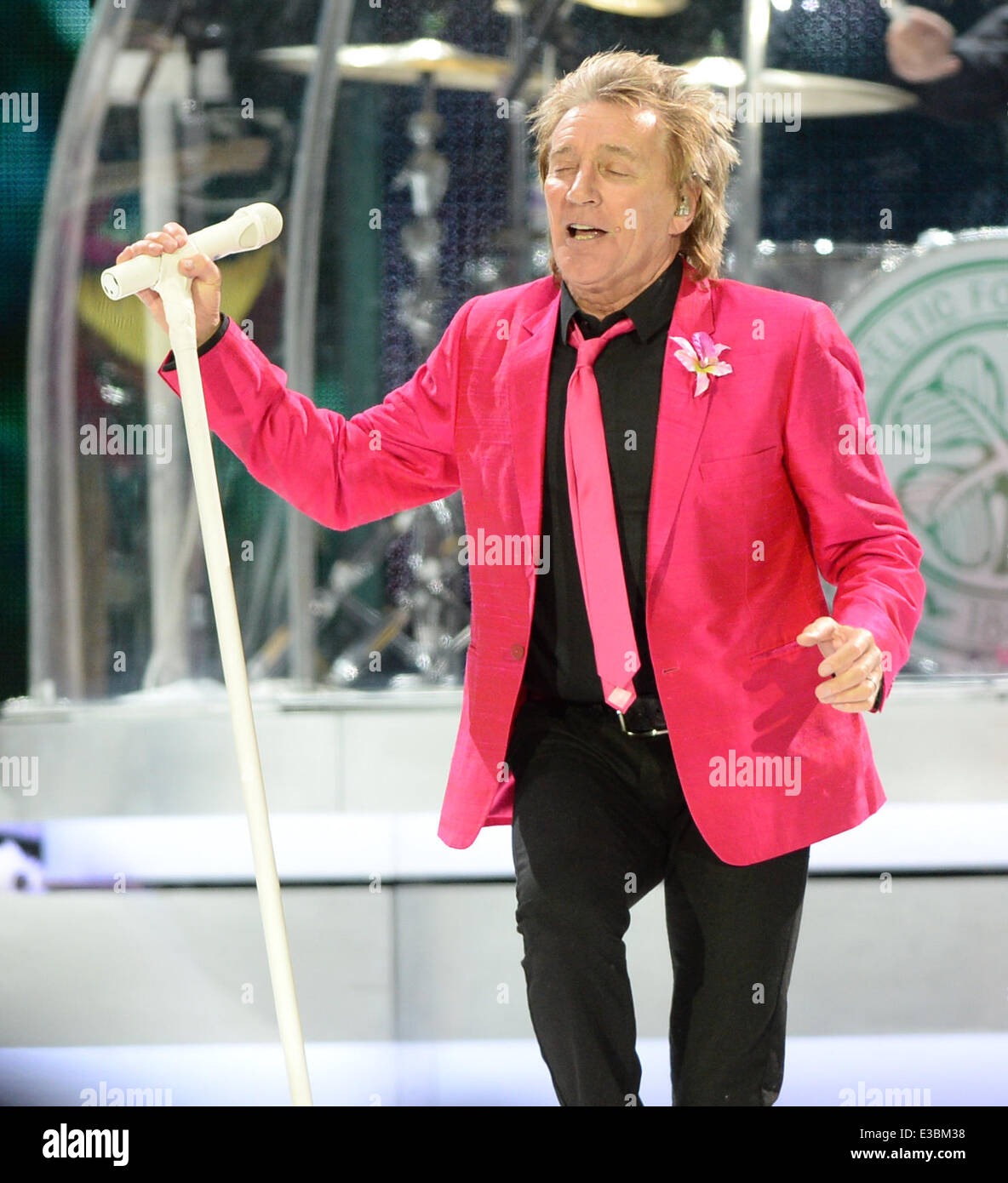 Rod Stewart performing at the O2 Arena Featuring: Rod Stewart Where ...