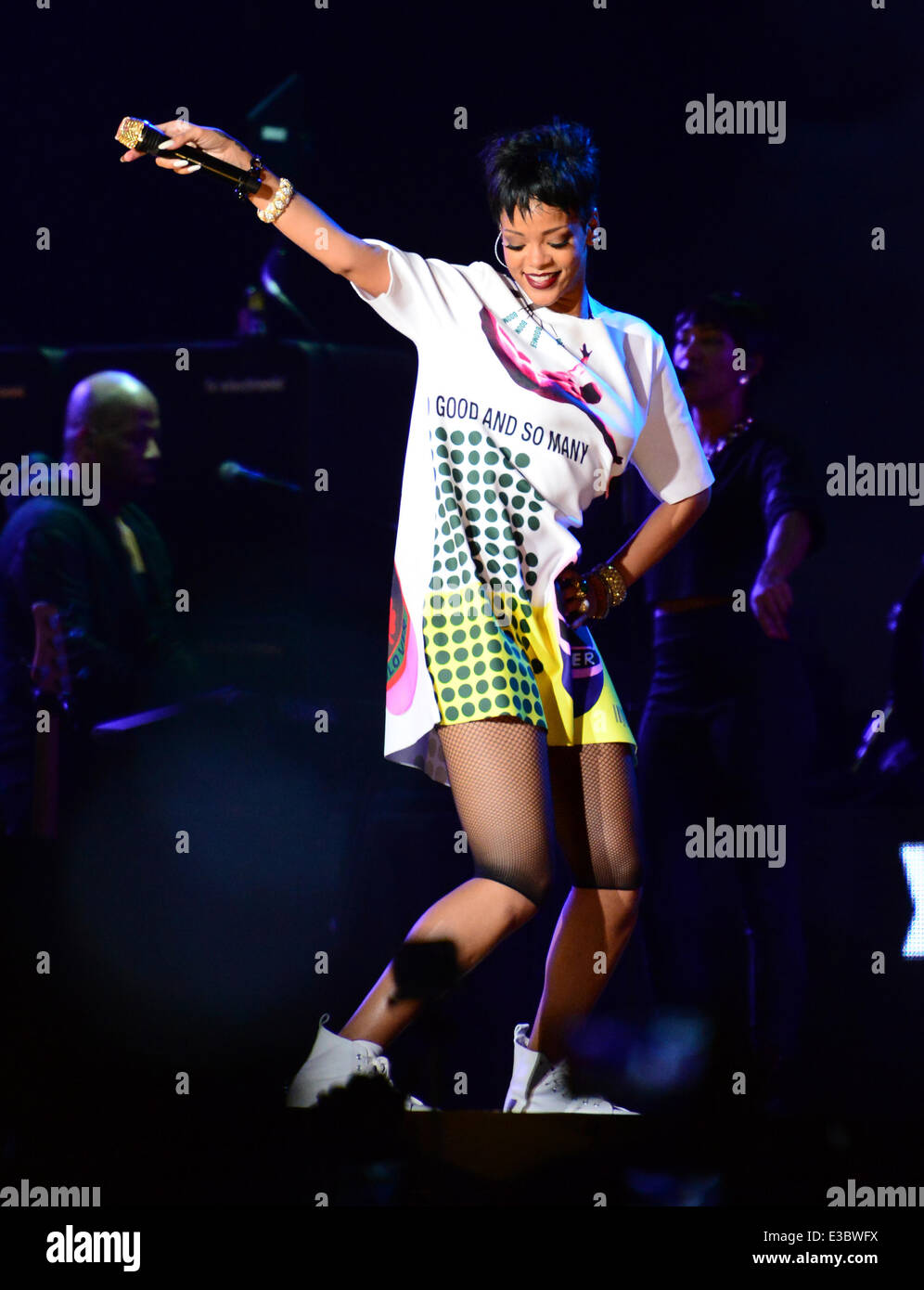 Rihanna's Singapore Formula One (F1) Grand Prix post race concert ...