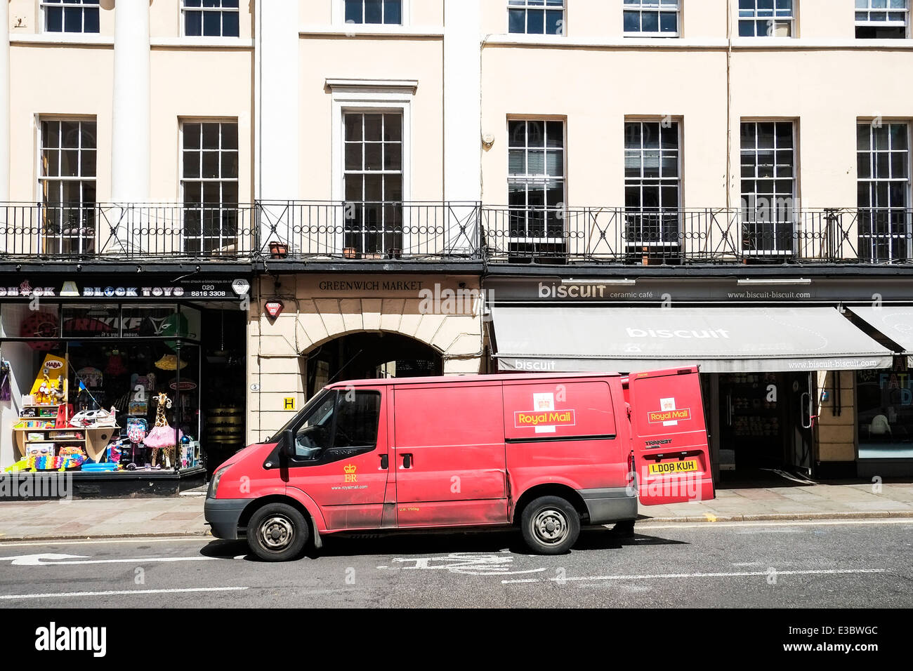 A Royal Mail post office van at the roadside Stock Photo - Alamy