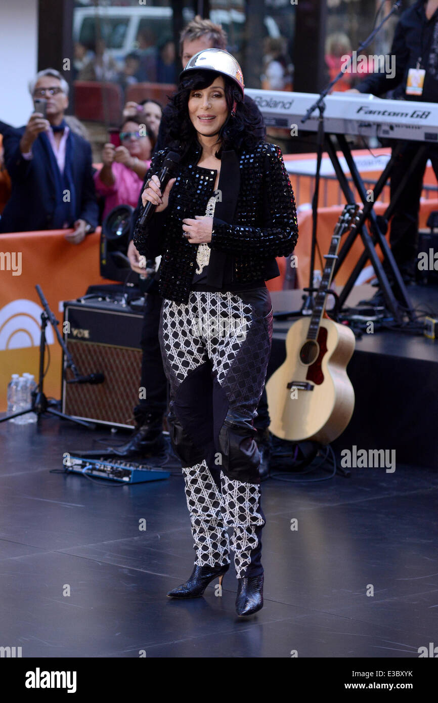 Cher Performing LIVE on "Today" Show at Rockefeller Plaza Featuring ...