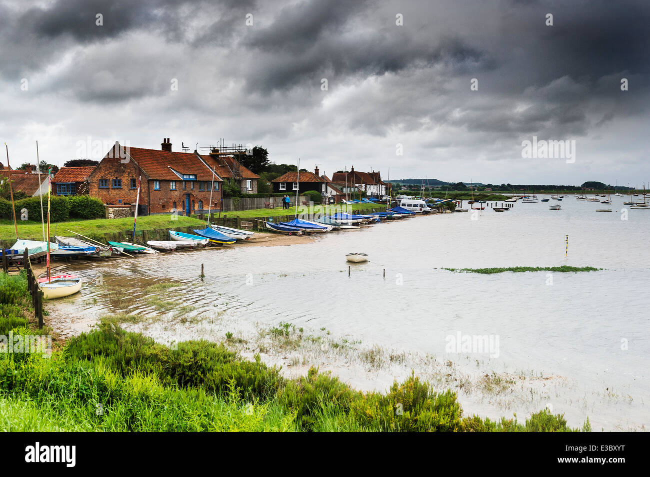Burnham overy staithe village hi-res stock photography and images - Alamy