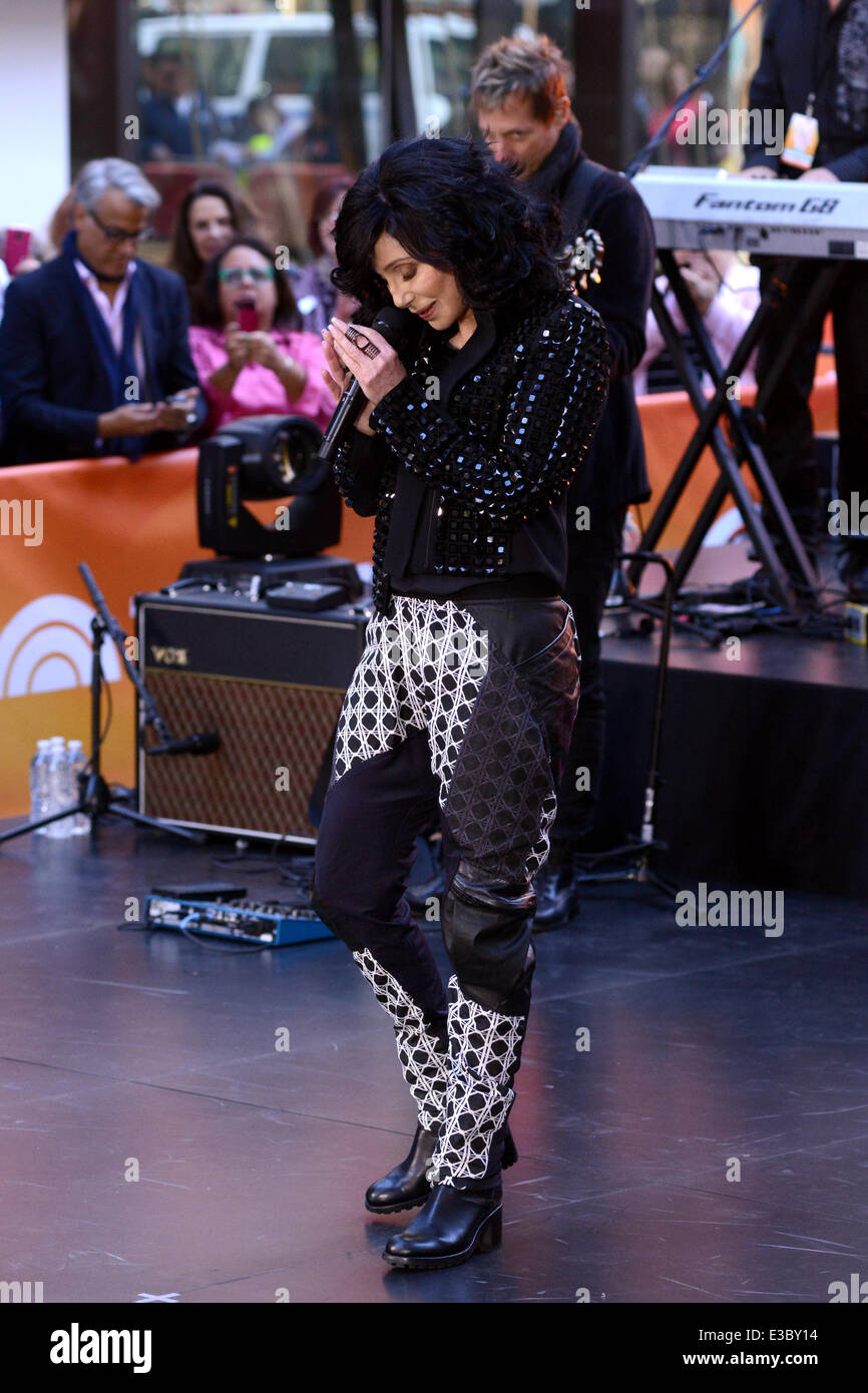 Cher Performing LIVE on "Today" Show at Rockefeller Plaza Featuring ...