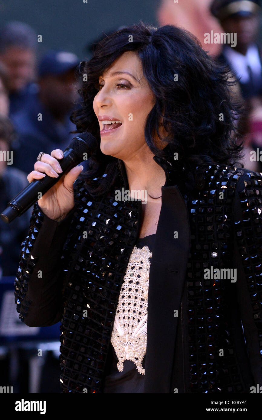 Cher Performing LIVE on "Today" Show at Rockefeller Plaza Featuring ...