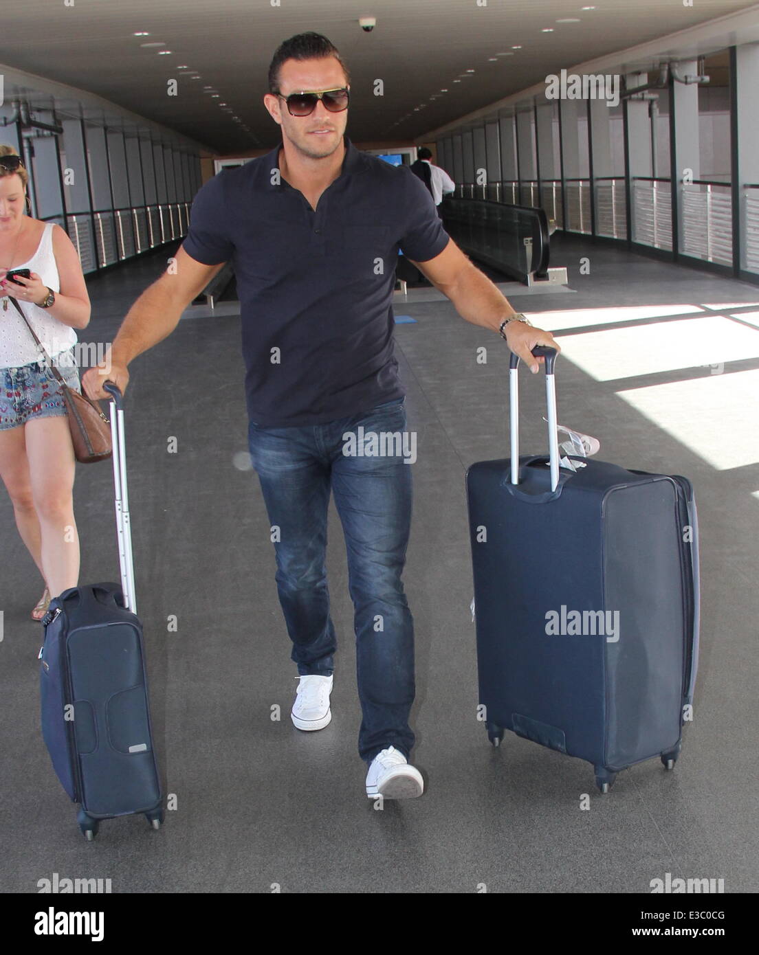 EXCLUSIVE Elliot Wright arrives in Las Vegas to join the cast of Towie ...