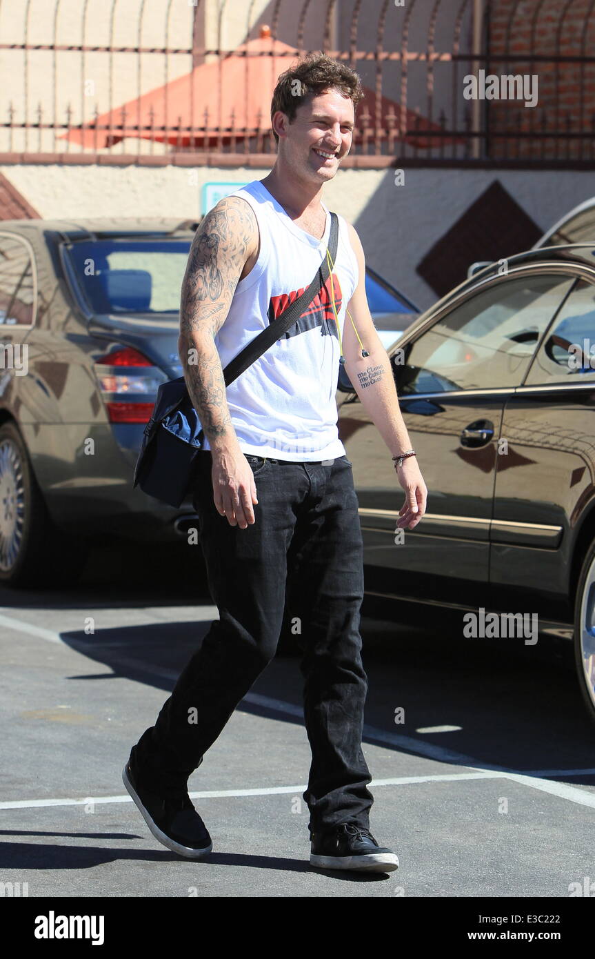 Tristan MacManus seen arriving at a dance studio for Dancing with the ...