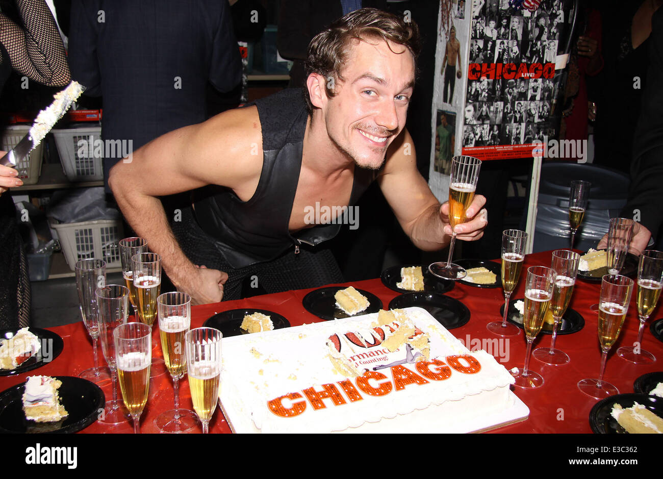 Broadway's Chicago Celebrates 7000th Performance at the Ambassador ...