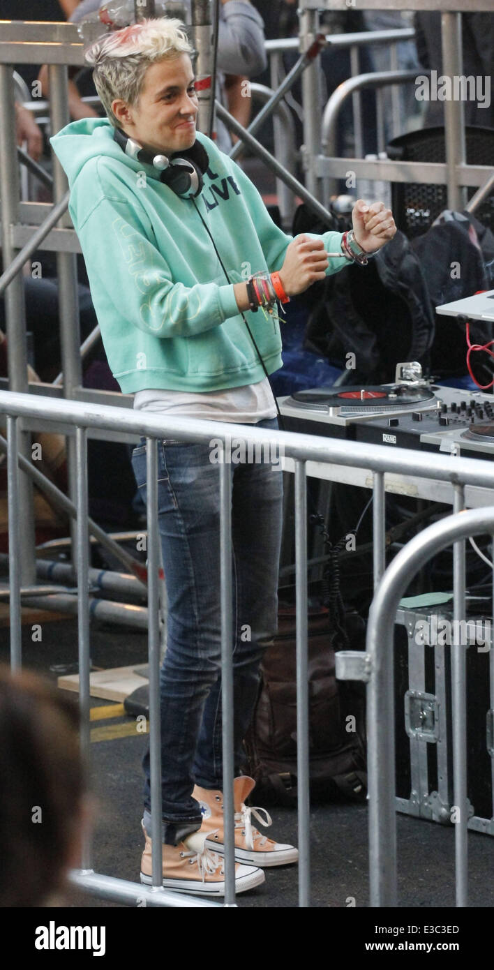 Samantha Ronson performs a DJ set ahead of the Justin Timberlake's ...
