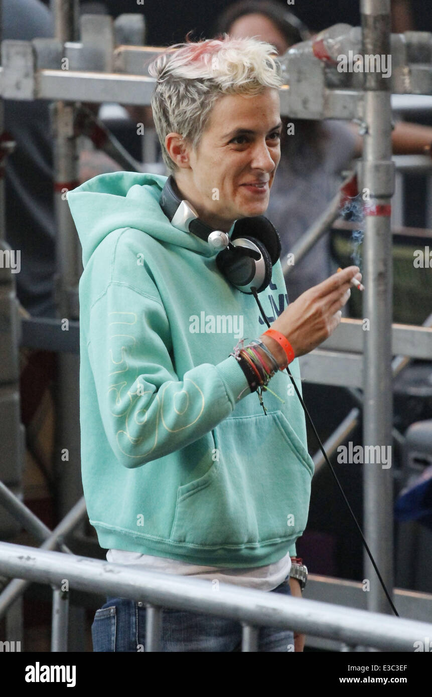Samantha Ronson performs a DJ set ahead of the Justin Timberlake's ...