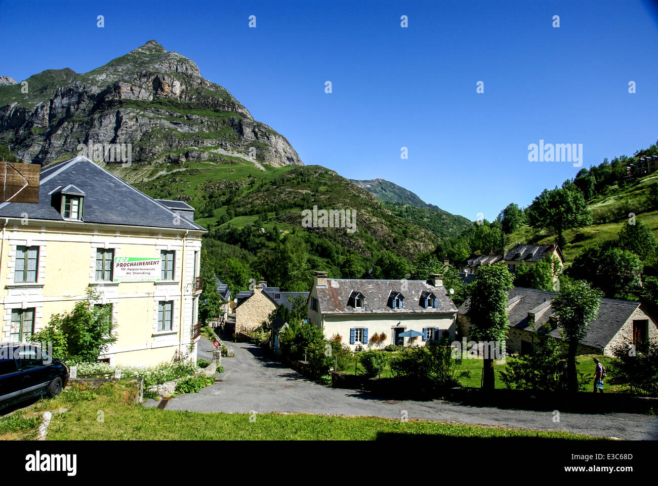 Pyrenees Mountain range Stock Photo - Alamy