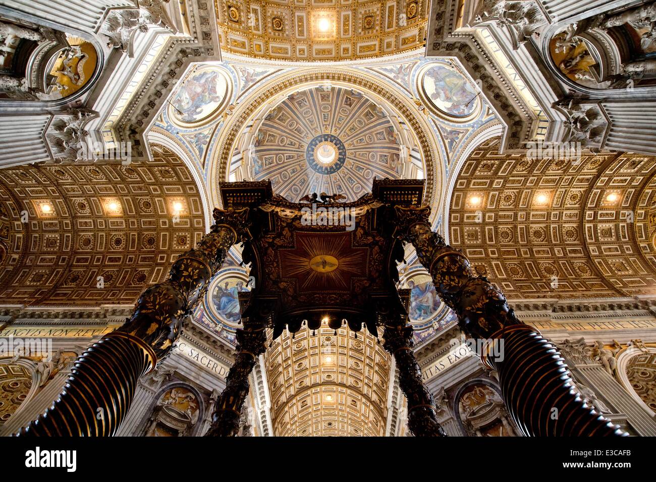 Vatican City, Vatican. 23rd June, 2014. Dome and papal altar in St ...