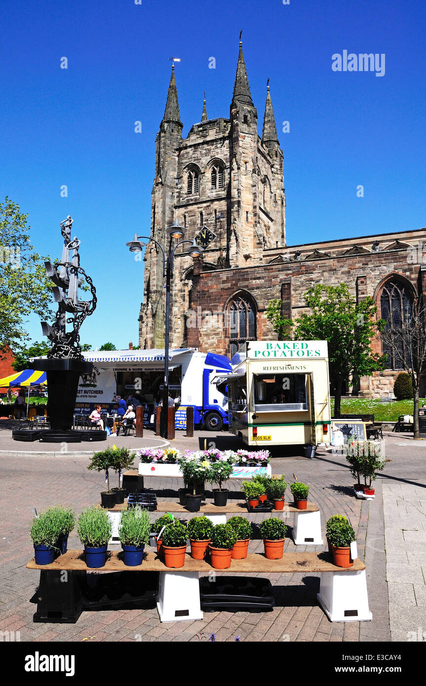 St Editha's church with the Colin Grazier Memorial and market in Church ...