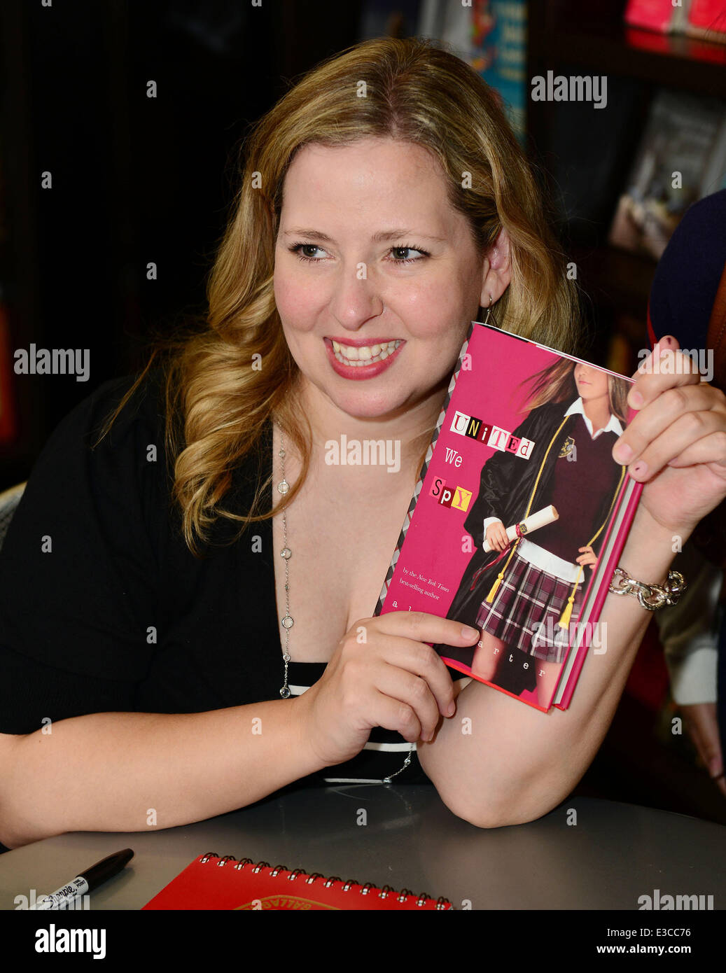 Ally carter hi-res stock photography and images - Alamy