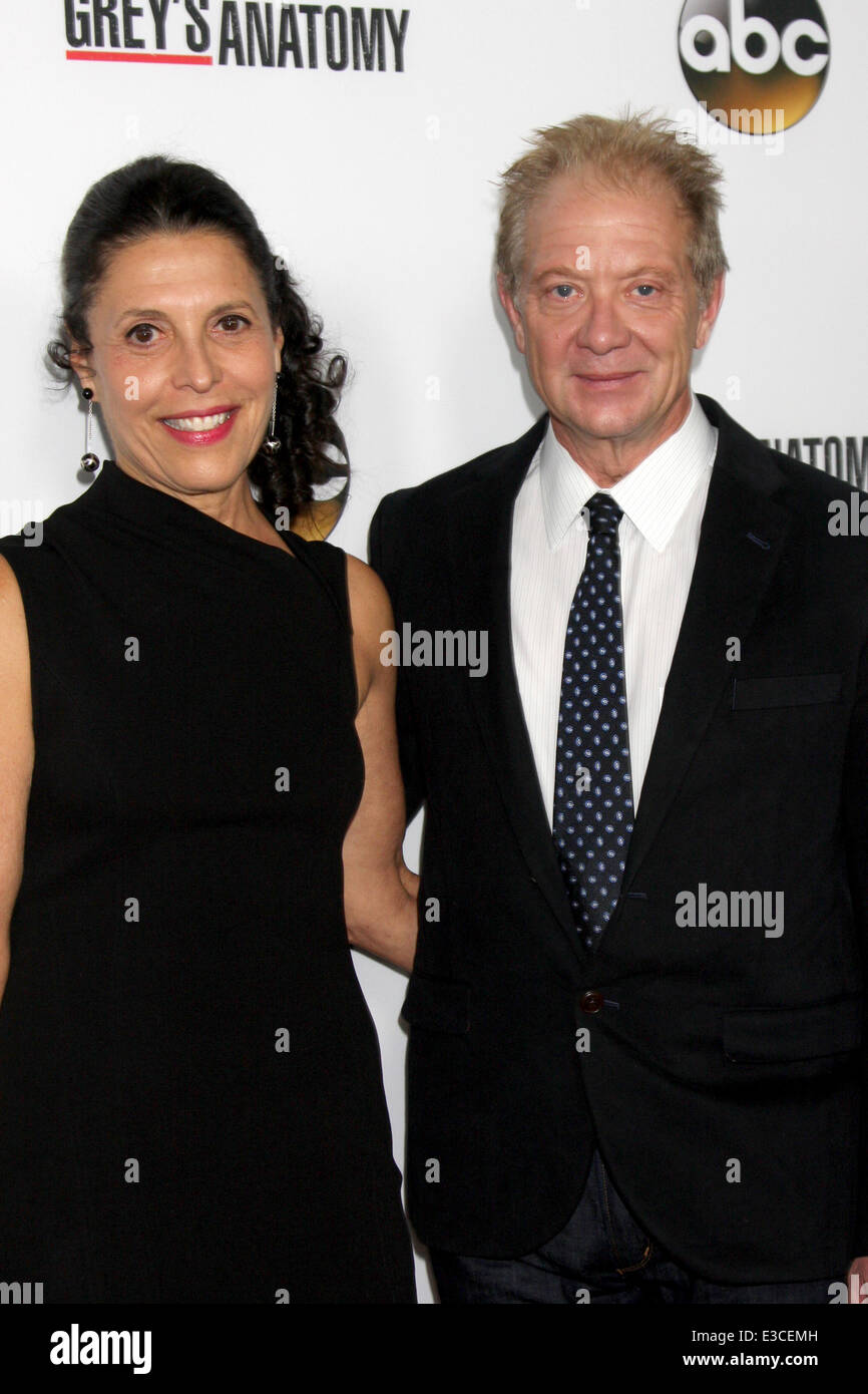 Greys anatomy 200th show party featuring hi-res stock photography and ...