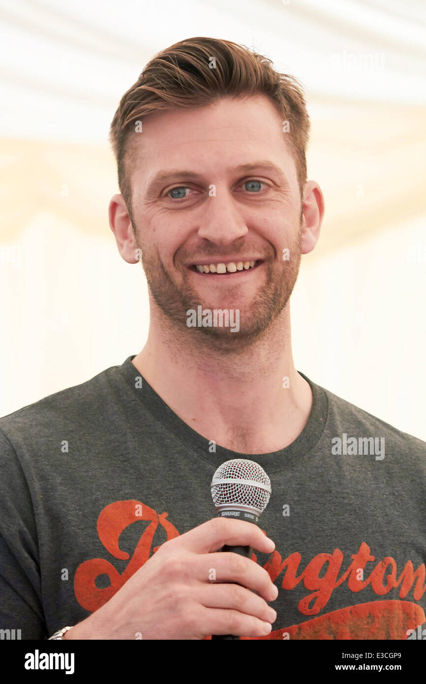 Bunbury Charity Cricket match in aid of ESCA and Warwickshire cricket ...