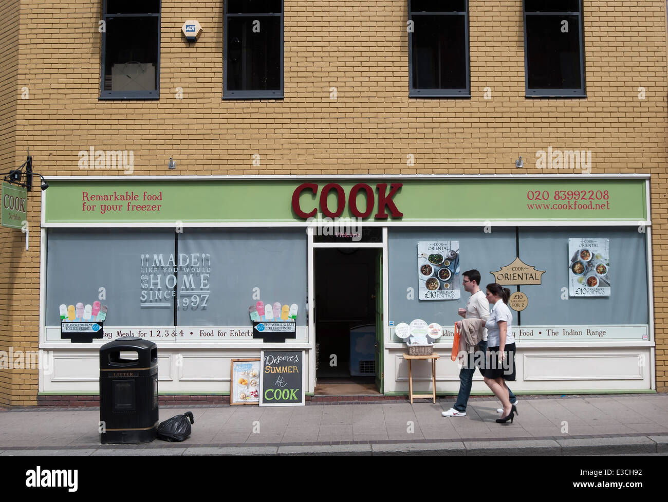 Cook meals hi-res stock photography and images - Alamy