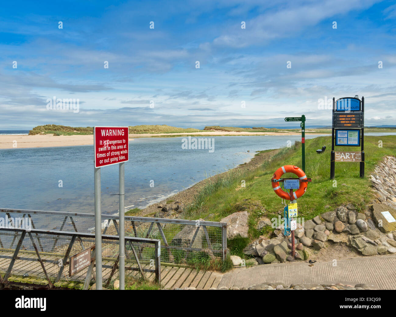 MULIPLE WARNING SIGNS ON THE LOSSIEMOUTH FOOTBRIDGE MORAY COAST ...