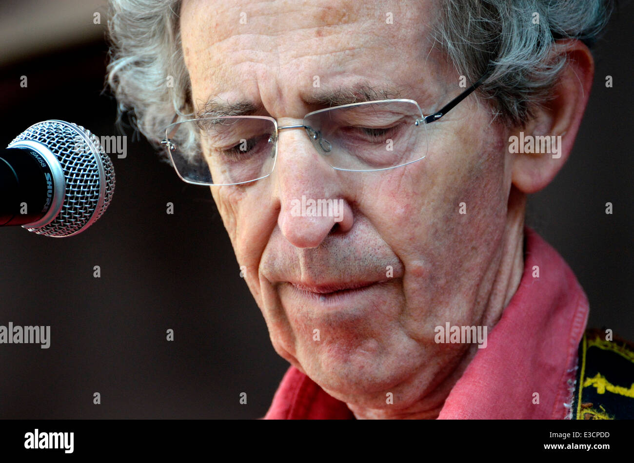 Leon Rosselson - English singer songwriter and children's author Stock ...