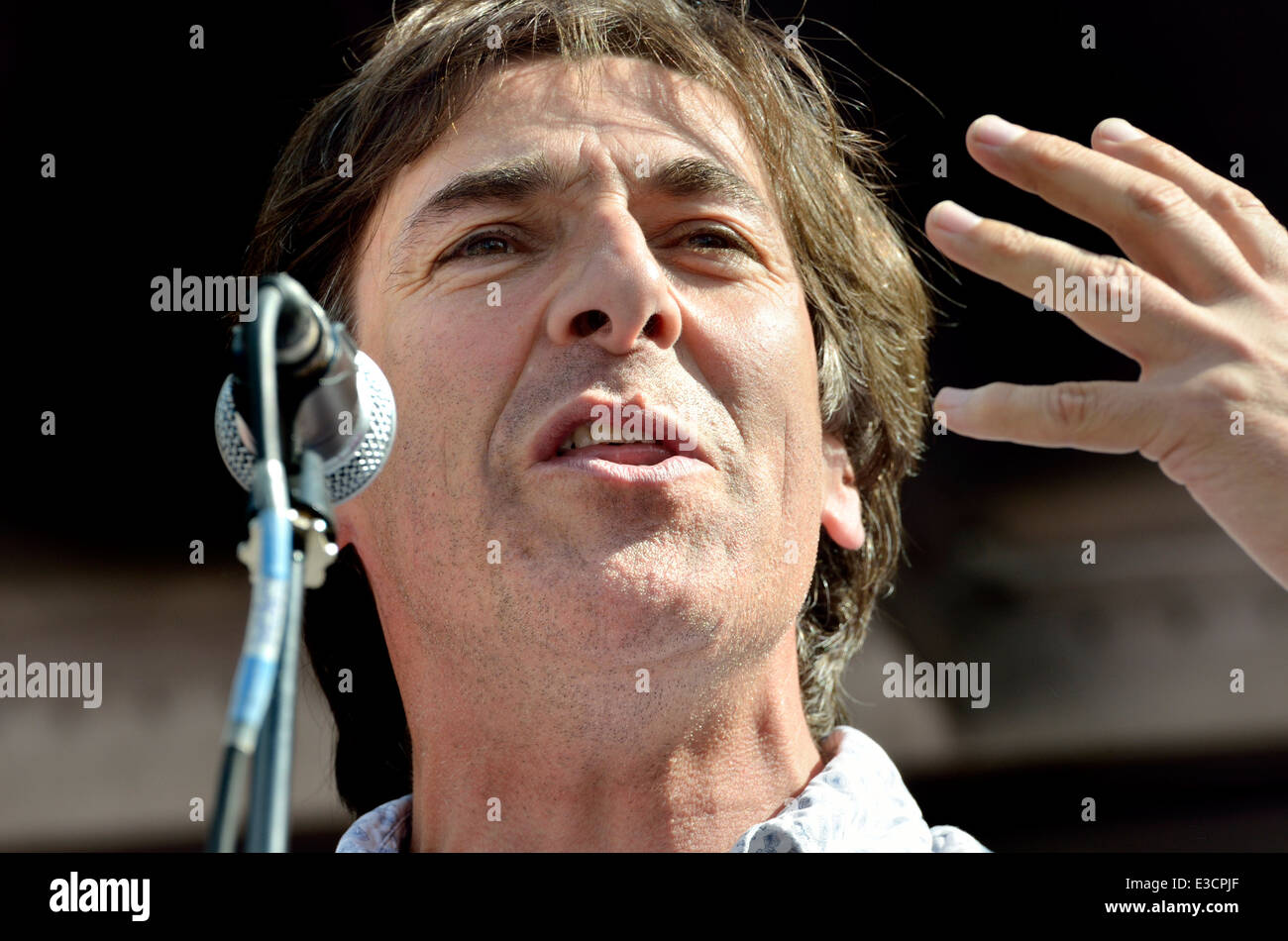 Mark Steel - British socialist columnist, author and comedian ...