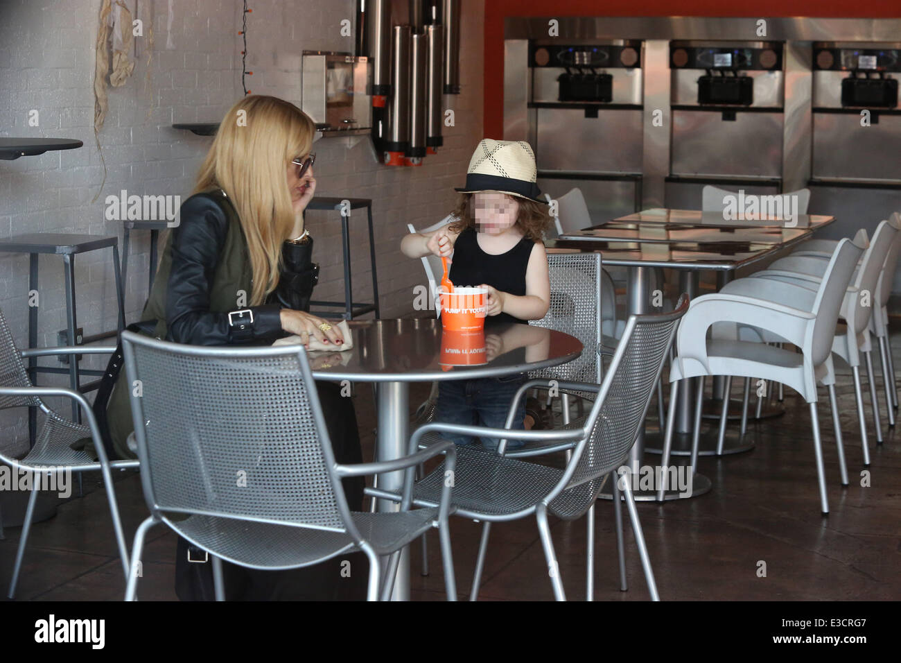 Rachel Zoe and her son, Skyler stop by the Yogurt Stop in West ...