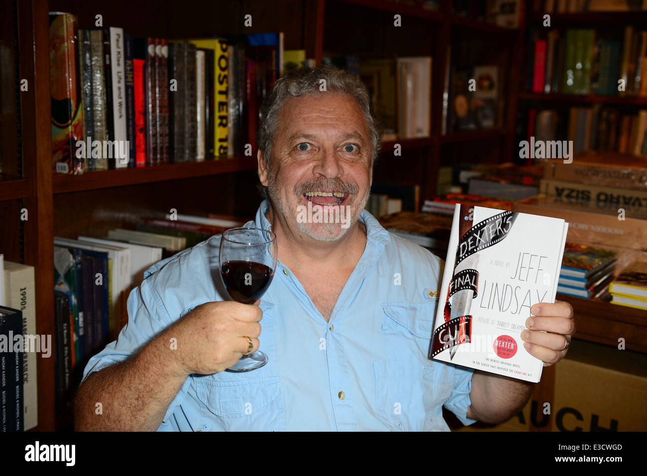 Jeff Lindsay promotes and signs copies of his book 'Dexters Final Cut ...