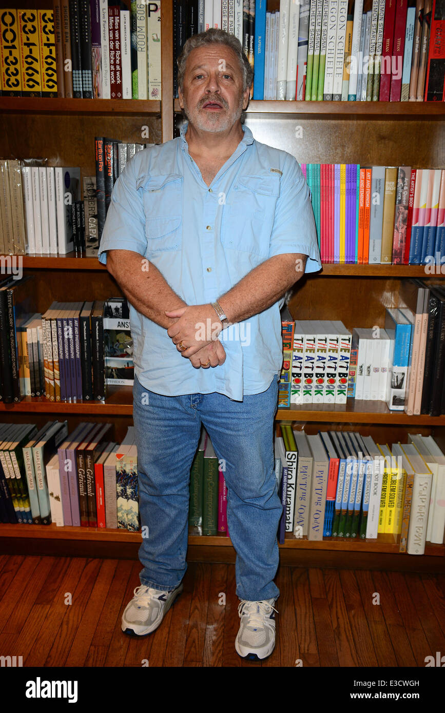 Jeff Lindsay promotes and signs copies of his book 'Dexters Final Cut ...