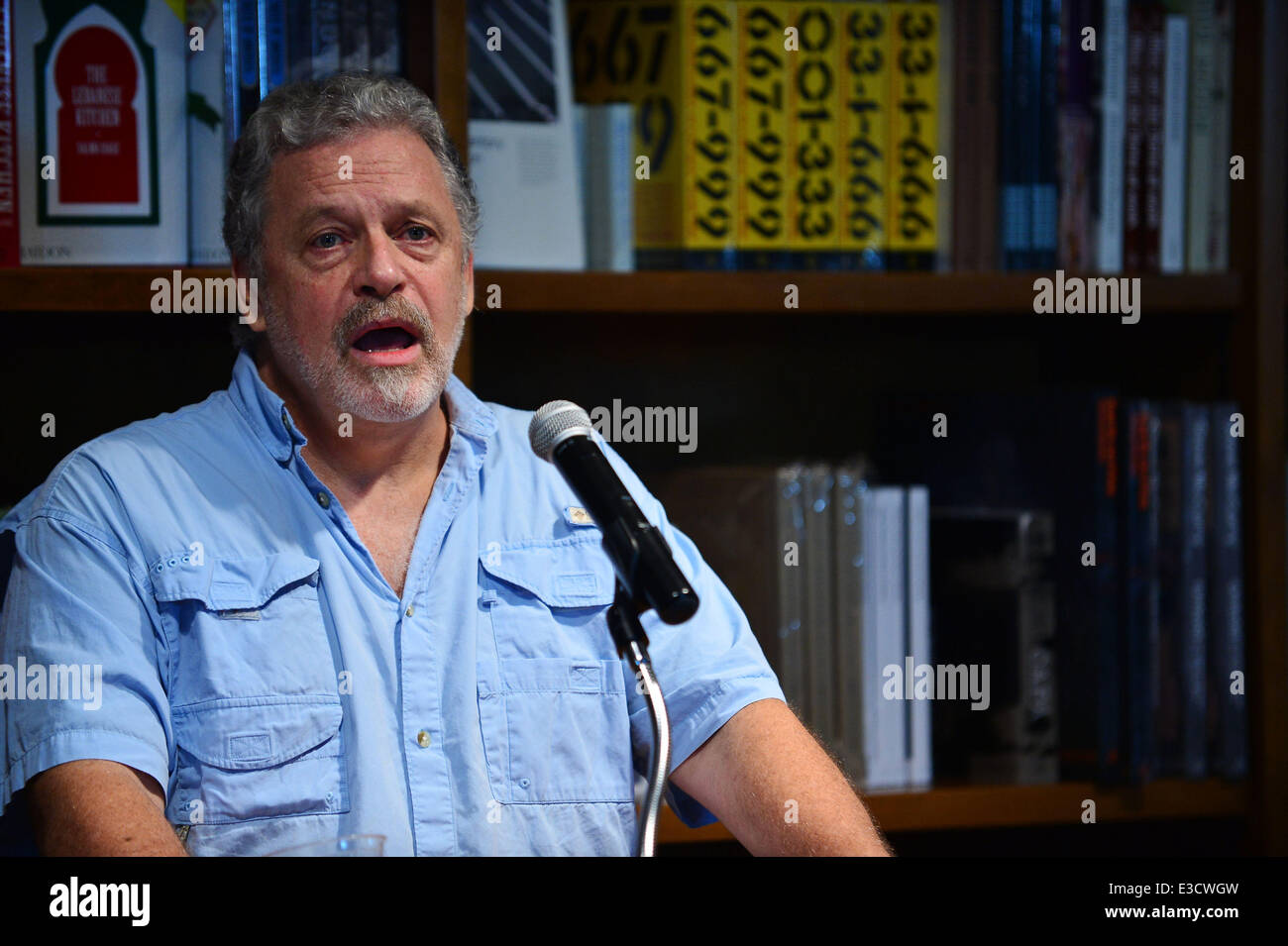 Jeff Lindsay promotes and signs copies of his book 'Dexters Final Cut ...