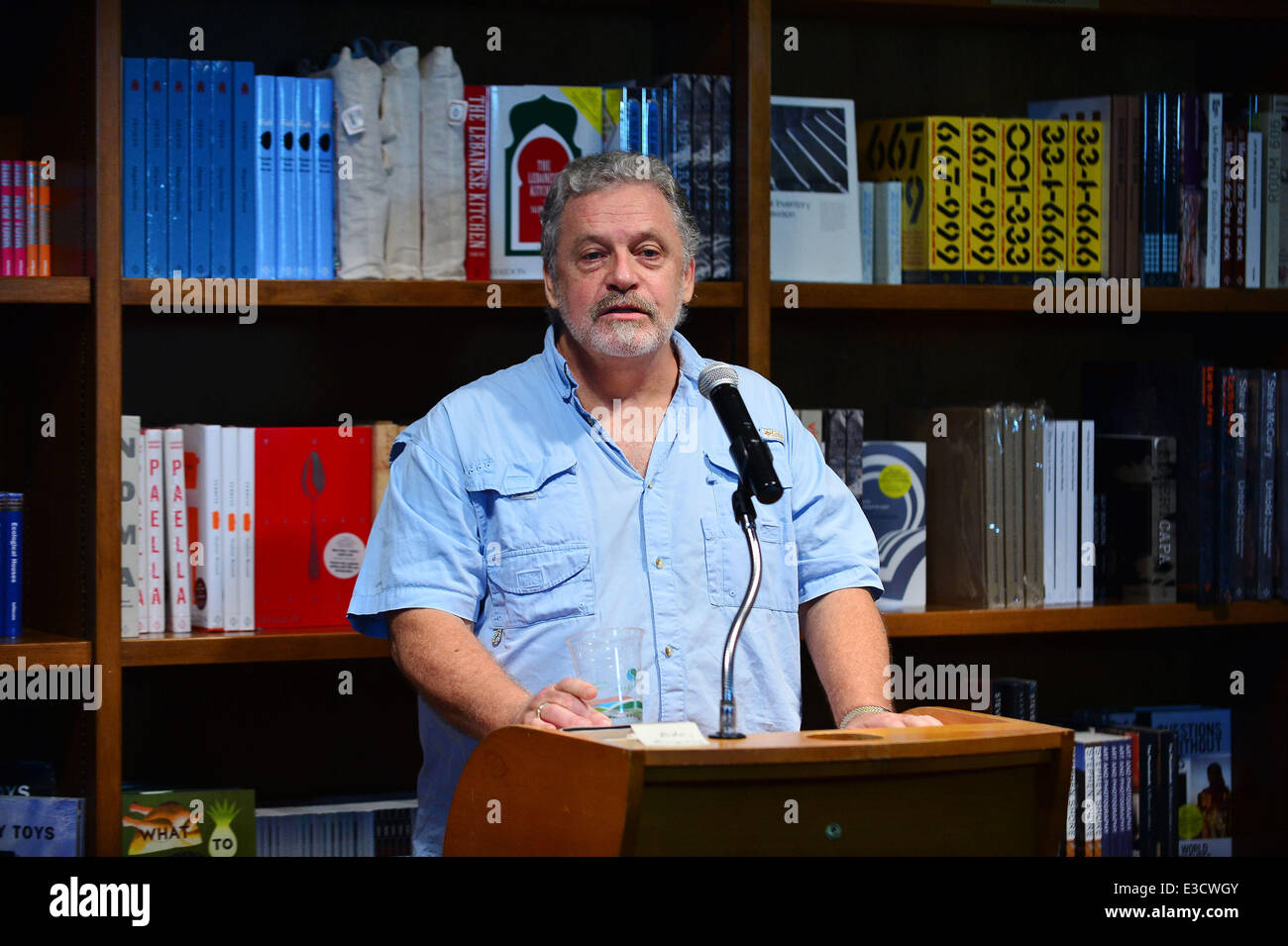 Jeff Lindsay promotes and signs copies of his book 'Dexters Final Cut ...