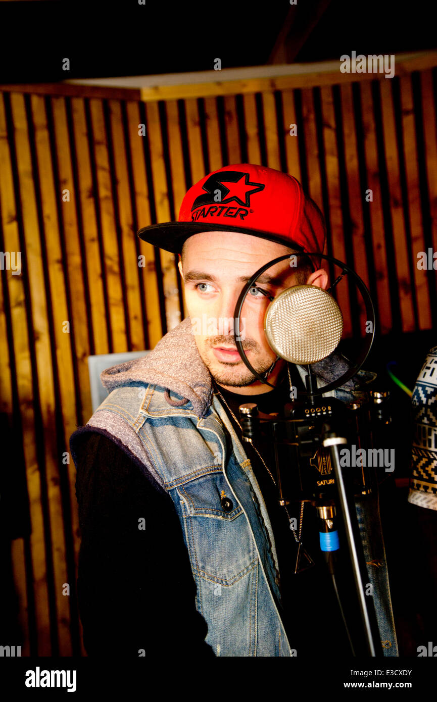 'The Risk' at the Flipside Recording studio Featuring: Charlie Healy ...