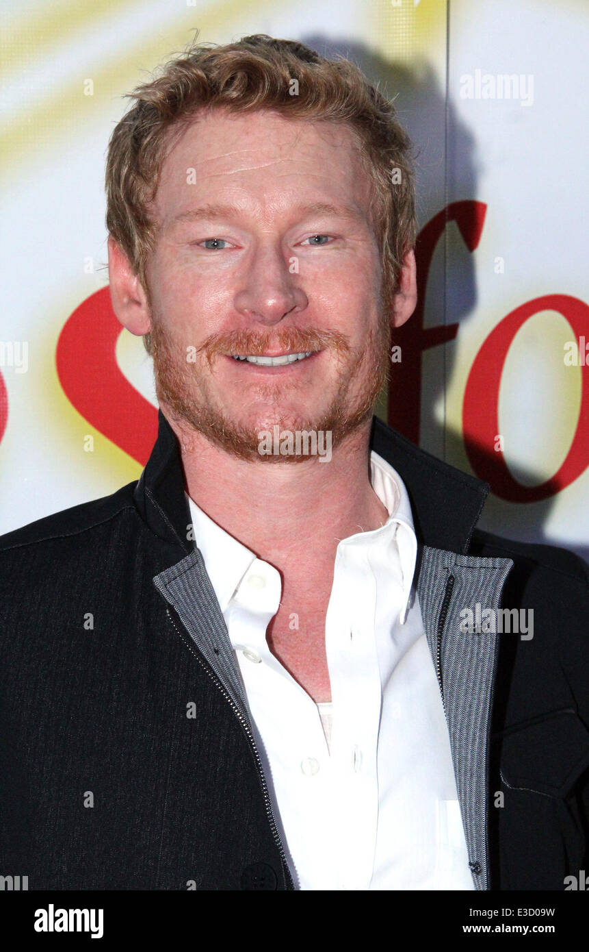 Zack ward hi-res stock photography and images - Alamy