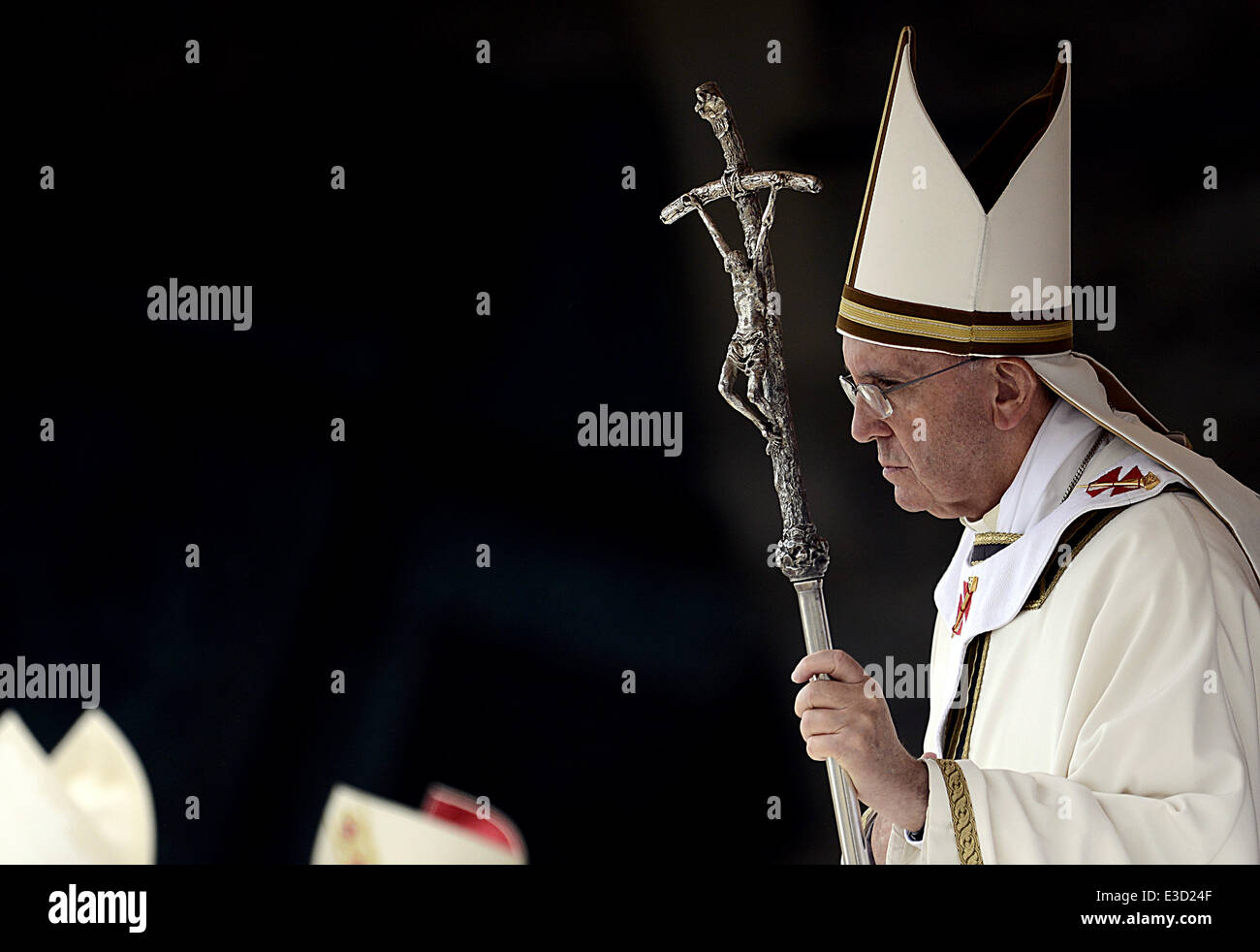 Pope Francis (Francesco I) in pastoral visit to Assisi Upper Basilica ...