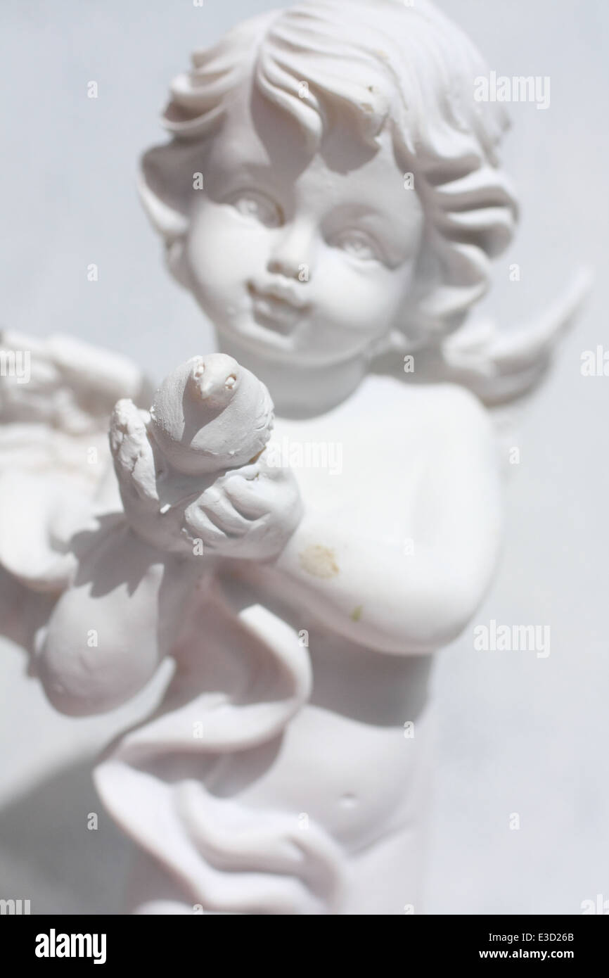 Angel and dove hi-res stock photography and images - Alamy
