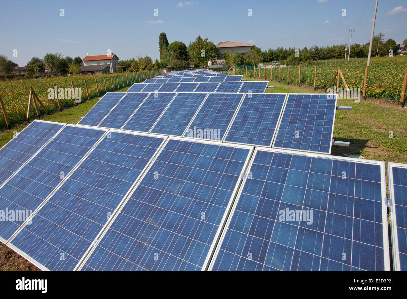 Solar energy collection hi-res stock photography and images - Alamy
