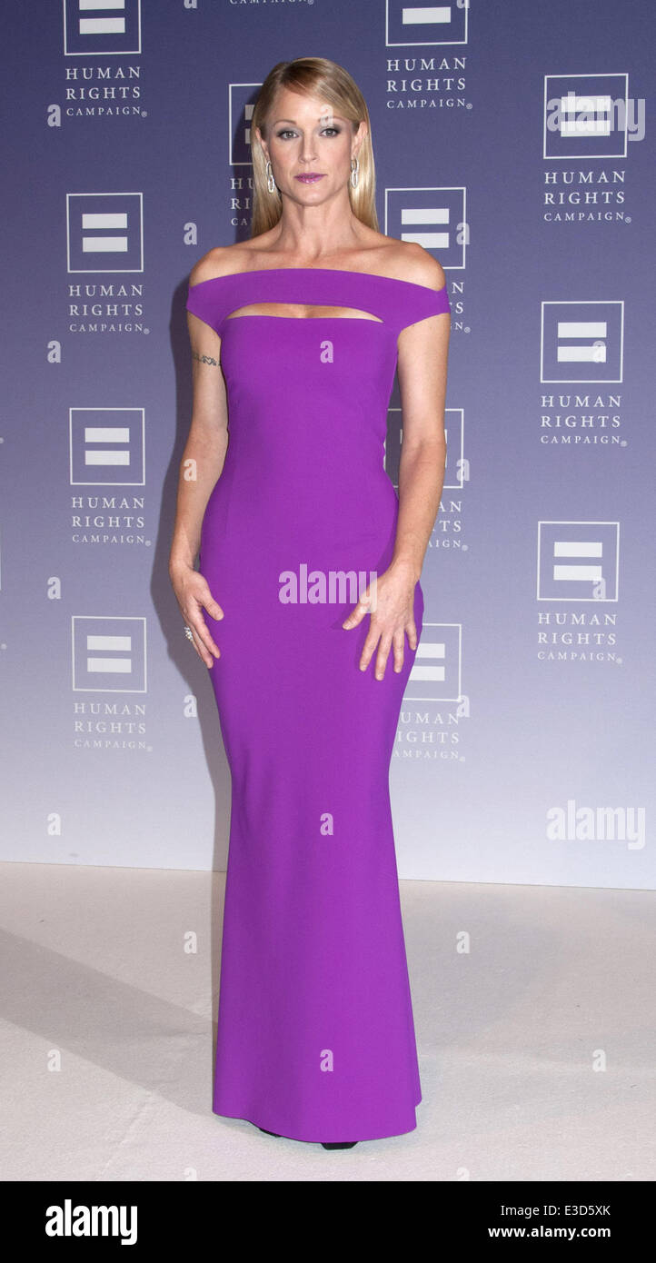 Jennifer Lopez Honored at 2013 HRC National Dinner Featuring: Teri Polo ...