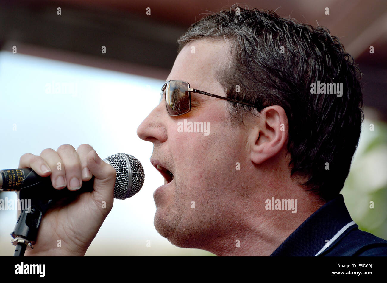 Peter Hooton - lead singer of The Farm - performing in Parliament ...