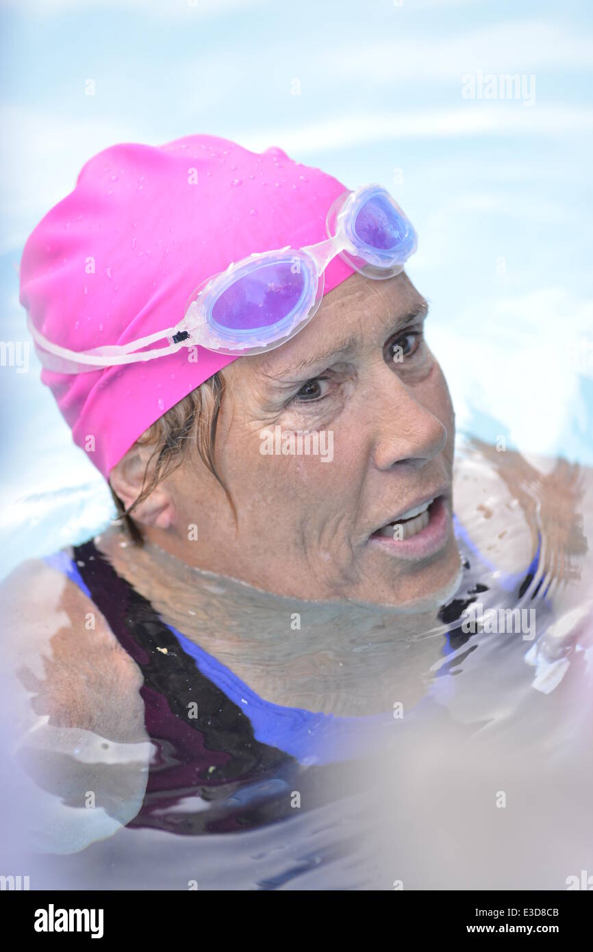 Ny swims hi-res stock photography and images - Alamy