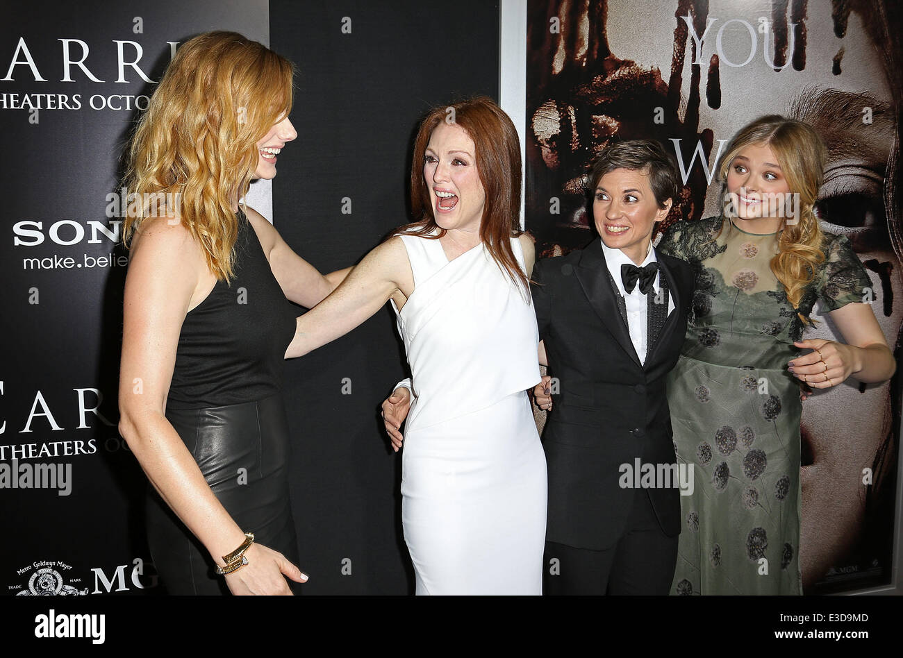 Chloe grace moretz judy greer hi-res stock photography and images - Alamy