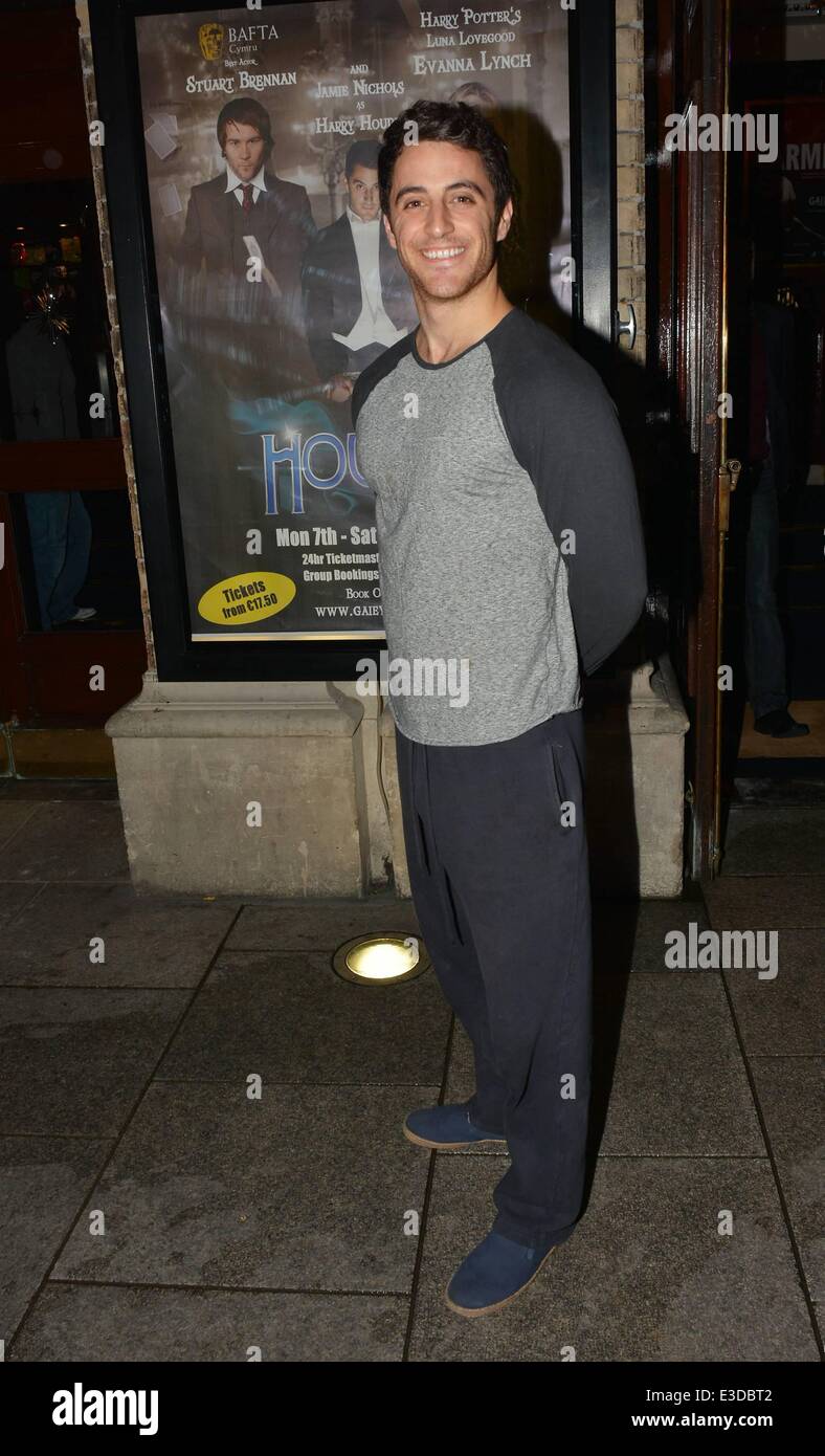 Stars of the new play houdini jamie nichols hi-res stock photography ...